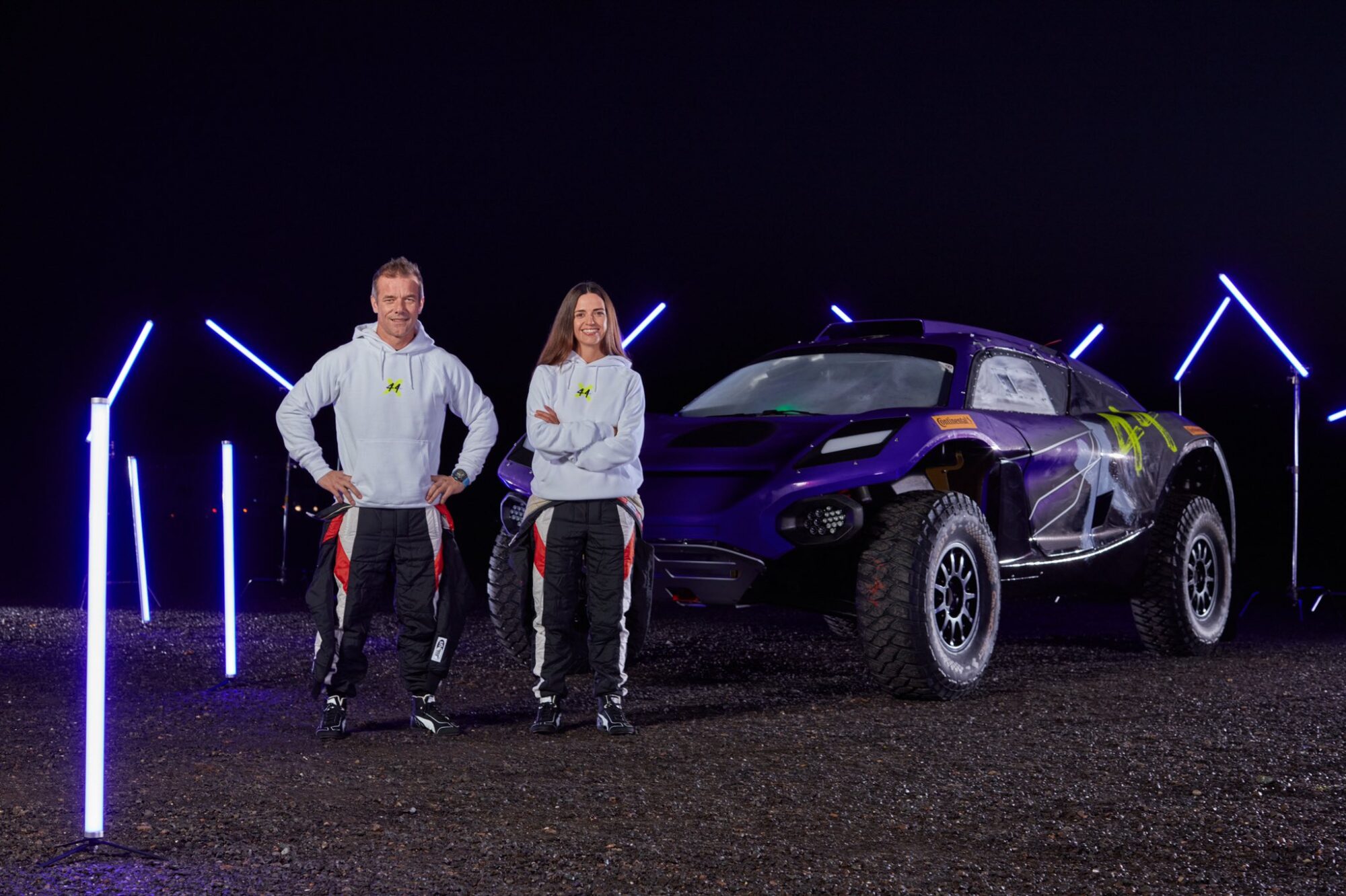 El X44 Team presenta a Cristina Gutiérrez y Sebastien Loeb, sus pilotos ...