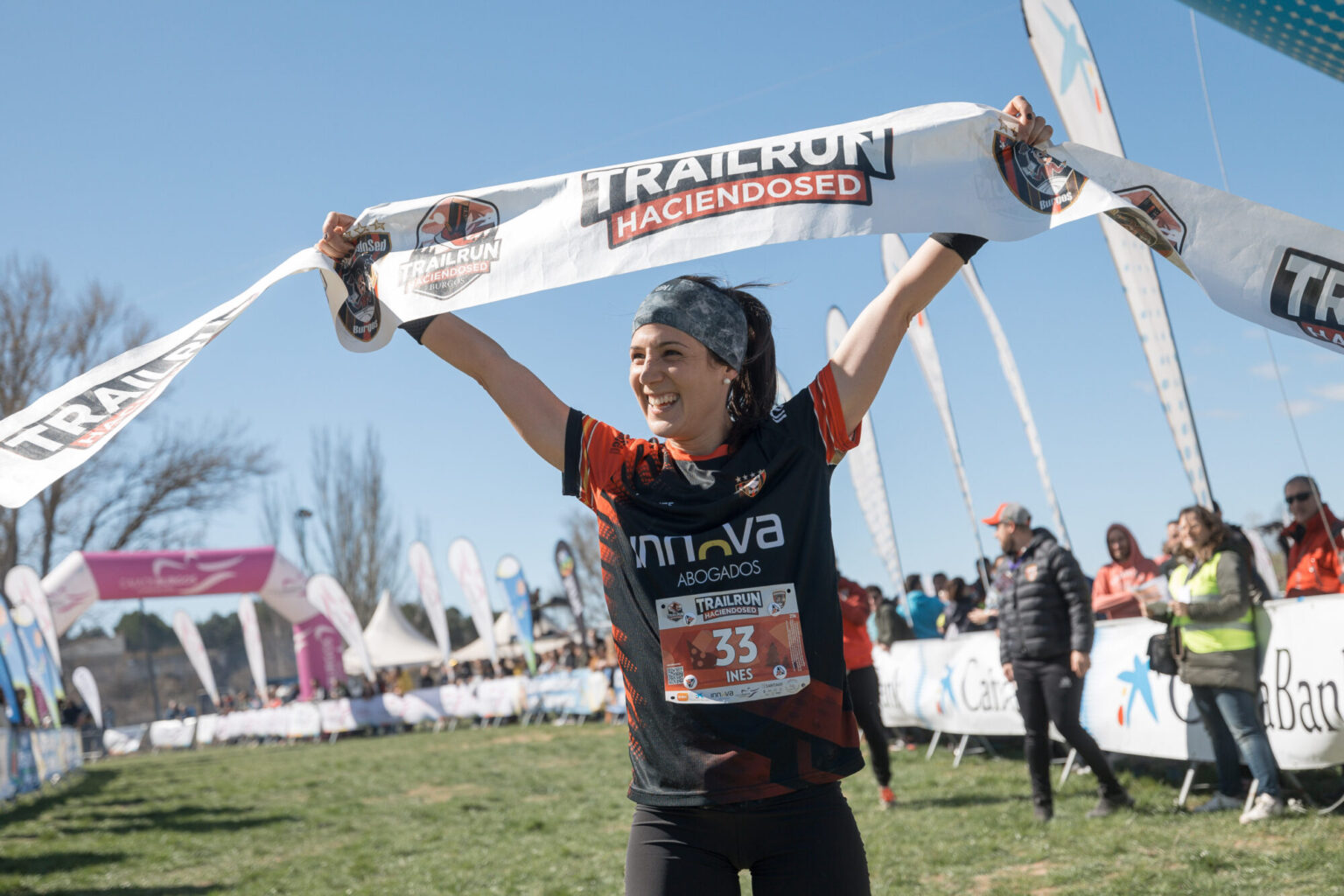 Víctor Illera e Inés Astrain, vencedores del II Trail Haciendo Sed ...