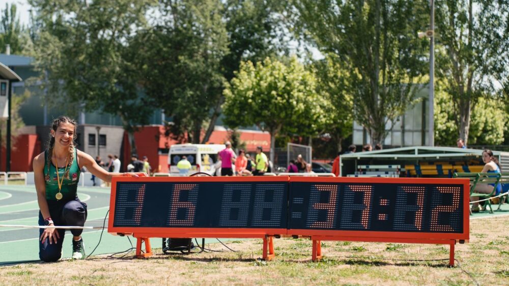 Lucía Carrillo logra el récord de España sub’23 de 300 metros – Revista ...