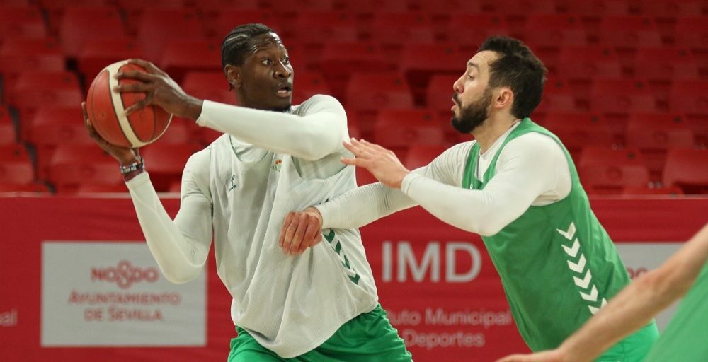Emmanuel Wembi refuerza el juego interior del Silbo San Pablo Burgos ...